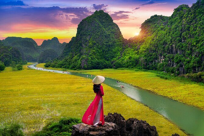 1 Day Ninh Binh Tour (Hoa Lu - Tam Coc - Mua Cave) - Transportation & Logistics