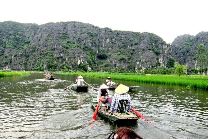 1-day Perfume Pagoda private tour from Hanoi - Huong Pagoda Festival and the Journey to Thien Tru Pagoda