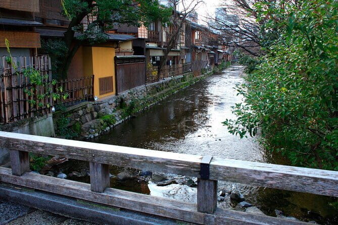 1 Hour Geisha Meeting and Show in Kyoto - Group Size, Timing, and Practical Details