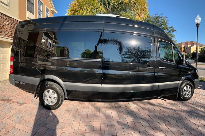 11 Passengers Van Port Canaveral to Orlando Airport - The Details of the Transfer Experience