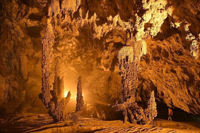 2 Day Ban Gioc Waterfall Tour in Nguom Ngao Cave - What Travelers Can Expect