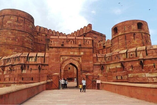 2-Day Jaipur and Agra Tour: A Journey Through Royal Heritage - Authenticity and Experience: What Travelers Say