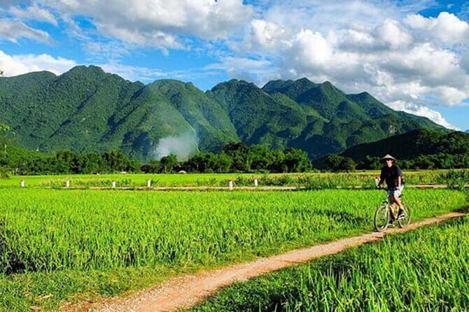 2 Day Mai Chau Classic Group Tour - Authenticity and Atmosphere