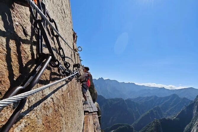 2 Day Private Terracotta Warriors and Mount Huashan Tour - The Mount Huashan Adventure