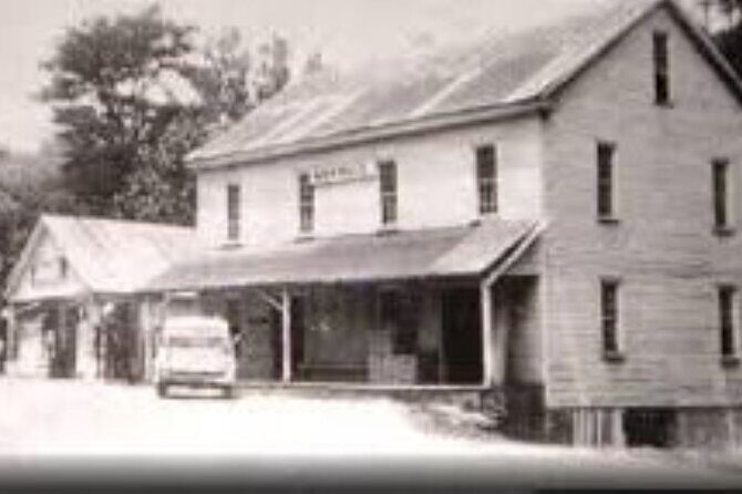 2-Hour Helen Haunts and History Walk Tour - The Value of the Tour: Beyond the Ghost Stories