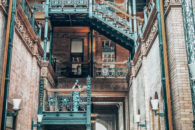 2 Hours History Golden Era and Finest Architectural Tour in Los Angeles - The Sum Up