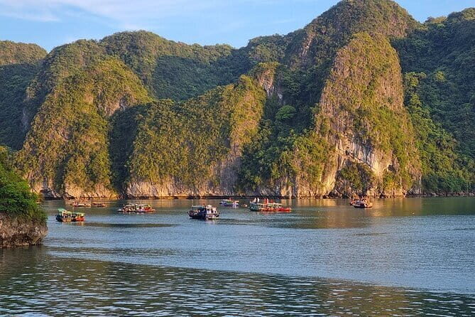 2D1N Explore Breathtaking Beauty with Halong Royal Palace Cruise - The Itinerary Breakdown: What to Expect