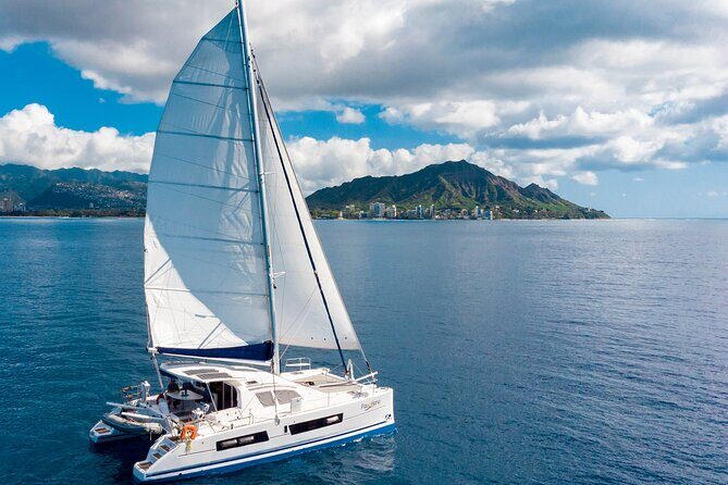 2hr Luxury Private Sailing Catamaran in Waikiki for 1-6 People - Who Should Book This Tour?