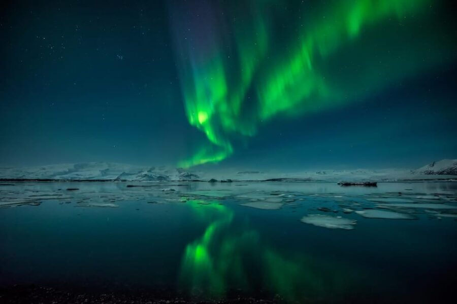 3-Day Northern Lights Hunt & Glacier Lagoon Tour - The Ice and Black Sands of the South Coast