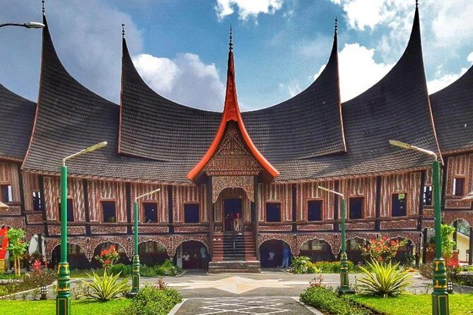 3 Days Private Padang Tour: Minangkabau Cultural Center, Village & City Tour - What Makes This Tour Stand Out