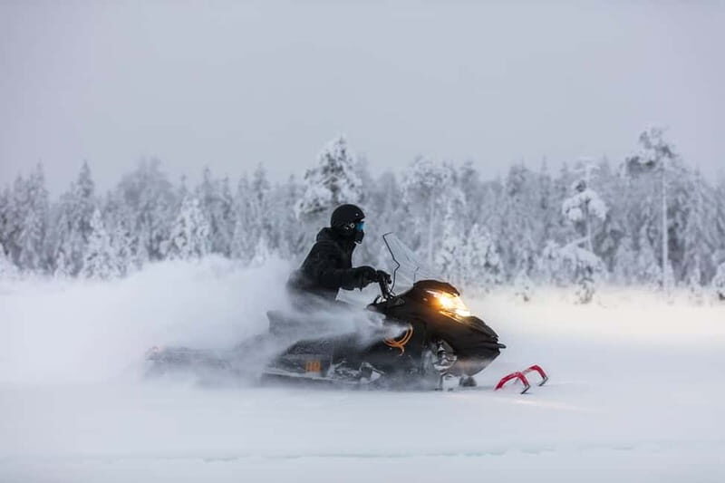 3-hour snowmobiling adventure in Levi - The Scenic Highlights