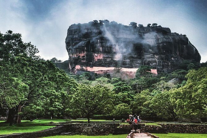 4 Days Tour to Kandy, Sigiriya, Trincomalee & Anuradhapura from Negombo - FAQs