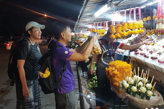 4-Hour Evening Bike Tour of Old City Chiang Mai - What Travelers Say