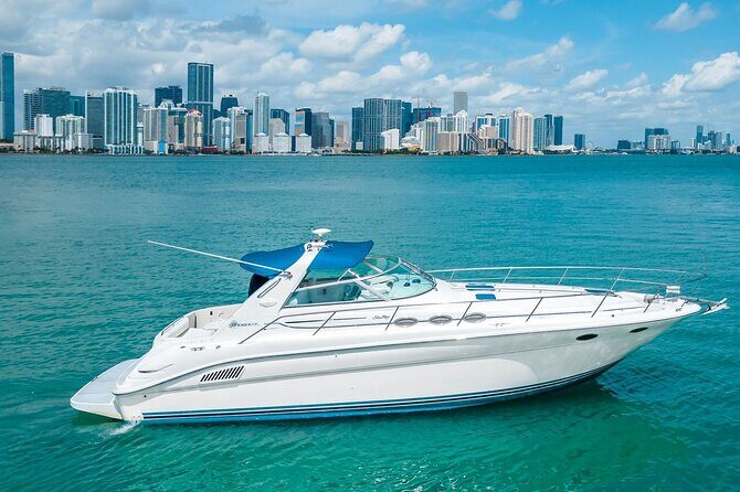 40' Miami Yacht Rental up to 13 Persons - Who Should Consider This Yacht Rental?