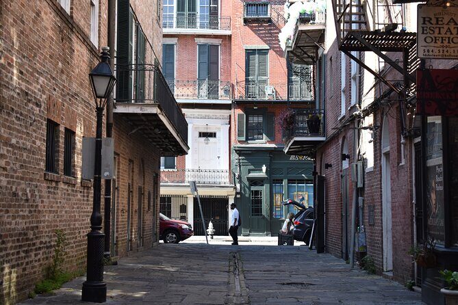 45 Minute Highlights Tour of the French Quarter - Authentic Experiences and Genuine Praise