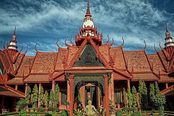 6-day Phnom Penh & Siem Reap with Angkor Temples & Floating Village - Days 3 & 4: Exploring Angkor’s Majestic Temples
