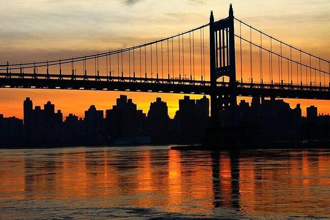 60-minute Sunset Skyline Cruise around Statue of Liberty - The Sum Up