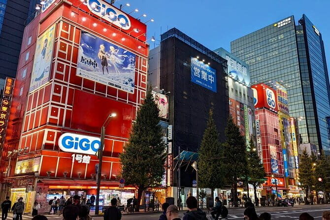 8-Hour Private Tour of Traditional Tokyo in Spanish - Authentic Experiences and Hidden Gems