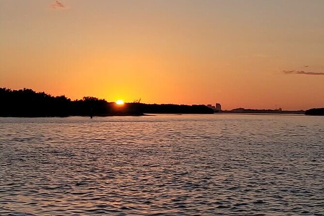 90 min Private Sunset Cruise Around Miami Celebrities Mansions - The Sum Up