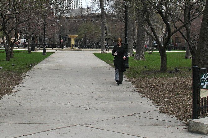 A Storied Neighborhood: A Self-Guided Audio Tour with Bill Ayers - Exploring Hyde Park Through Audio: What to Expect