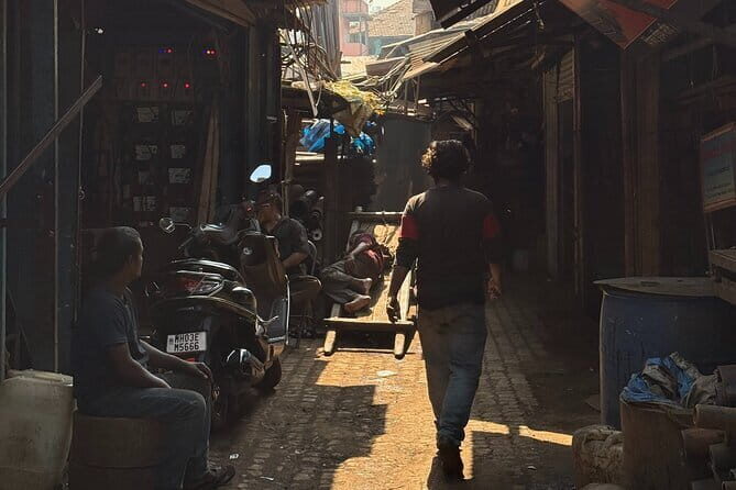 A Symphony of Seven Islands - Discover Mumbai's story in One Day - What Makes This Tour Stand Out?