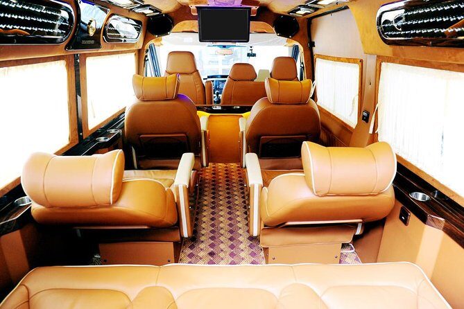 Afternoon Eco Sapa Bus limousine D-car 8-seat depart from Hanoi Old Quarter - Onboard Amenities and Comfort