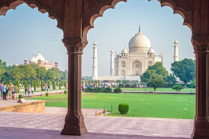 Agra to Delhi airport transfer by air-conditioned car - What About the Cost and Value?