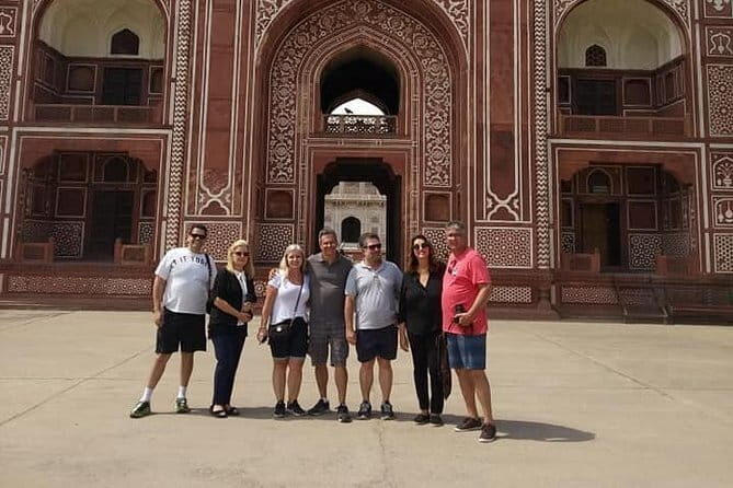 Agra Tour by Super fast Train Gatimaan from Delhi: All Inclusive - Exploring the Mughal Marvels: Agra Fort & More