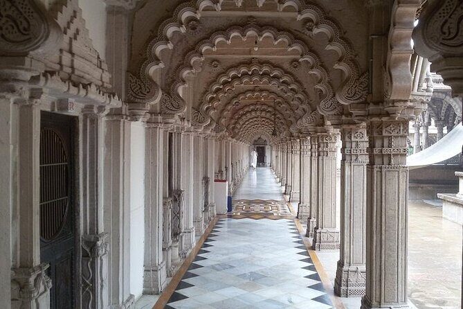 Ahmedabad Private City Tour Including Local Night Market - Who Would Enjoy This Tour?
