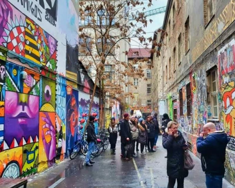 Alternative Berlin / Street art tour - Private group - The Itinerary: What to Expect