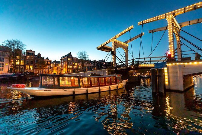 Amsterdam Evening Canal Cruise with Live Guide and Onboard Bar - How the Tour Compares