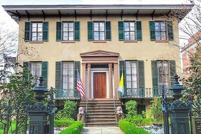 Andrew Low House - The House and Its Architecture