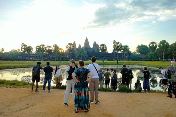 Angkor Wat Sunrise, Bayon, Ta Prohm & Banteay Srei In Small Group - The Value Proposition