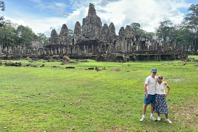 Angkor Wat Sunrise Small Circle with Small Group and Guide Tour - Touring Banteay Kdei and Jungle-Overgrown Ruins