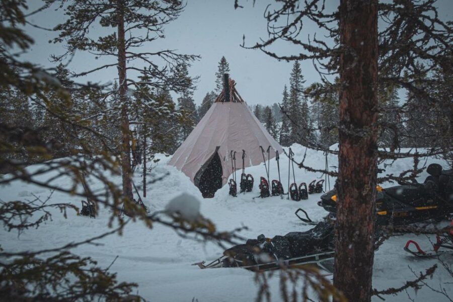 Arctic Adventure: Northern Lights Hunting with Snowmobiles - What to Expect During the Tour
