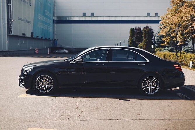 Arrival Private Transfer: Airport FLL to Hollywood Beach in Business Car - Price and Value