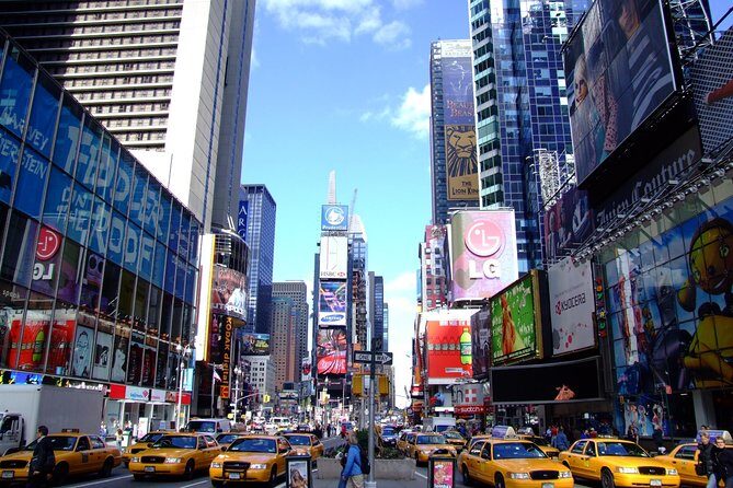 Arrival Transfer: J.F. Kennedy Airport JFK to New York in Sedan - A Detailed Look at the Experience
