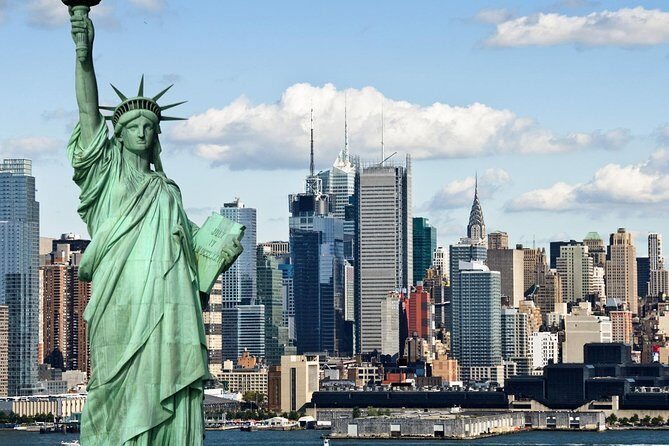 Arrival Transfer: Newark Airport EWR to New York by Luxury SUV - Vehicle and Amenities