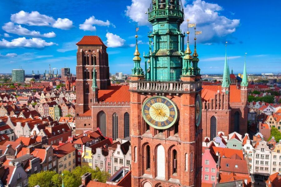 Artus Court and Gdansk Old Town Private Tour with Tickets - The Significance of the Landmarks