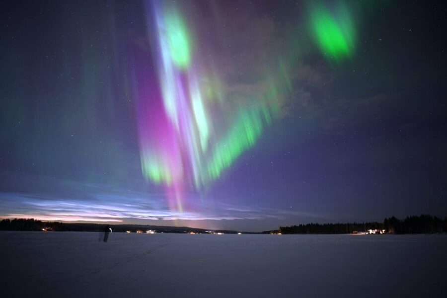 Aurora tour with Unlimited Mileage - Professional camera - Experience the Northern Lights in Lapland with an Unlimited Mileage Tour and Professional Camera