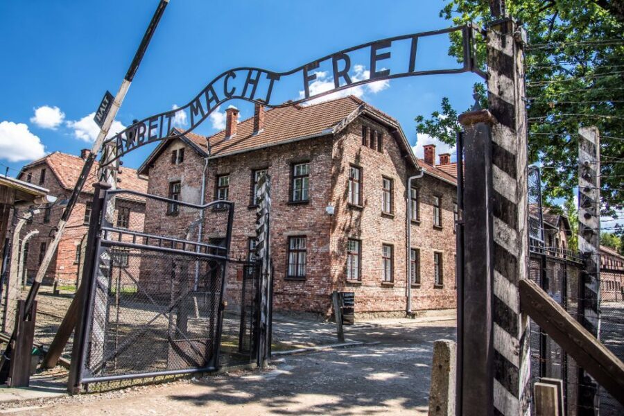 Auschwitz Ticket and Full-Day Tour from Krakow - Why Choose This Tour?