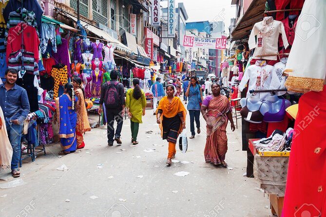 Authentic Shopping Experience in Bangalore for Souvenirs & Gifts - The Practicalities: Transport, Timing, and Value