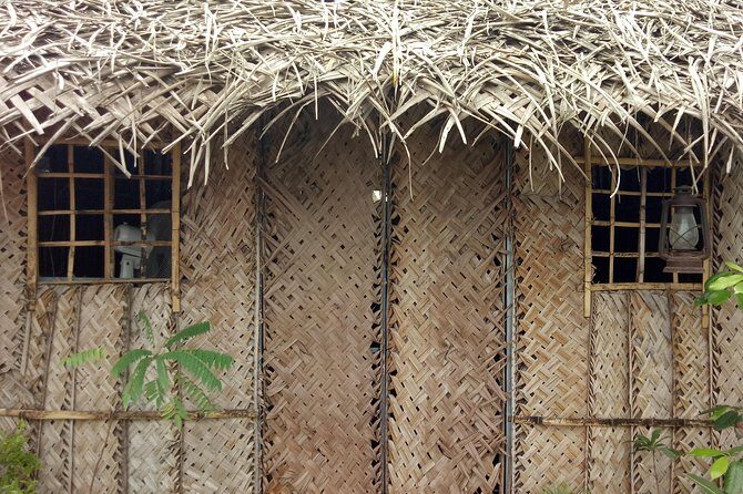 Ayurveda Abhyanga + Kizhi - Experience Details: Exploring the Treatment and Environment