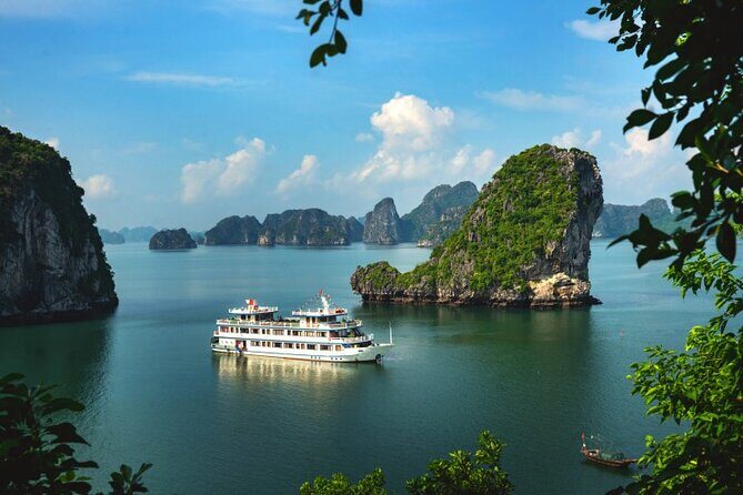 Bai Tu Long Bay Overnight Cruise with Less Tourist Area - What Travelers Say