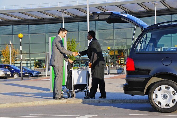 Bandaranaike International Airport(CMB) to Colombo Hotels - Who Is This Transfer Best For?