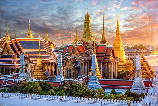 Bangkok Custom Car Charter. Visit Grand Palace, Wat Pho & More - The Value of the Tour