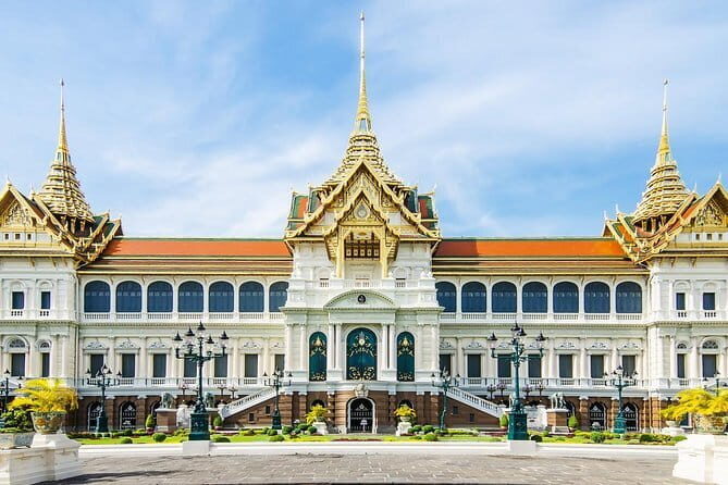 Bangkok Private Grand Palace Emerald Buddha and Reclining Buddha - In-Depth Look at the Itinerary