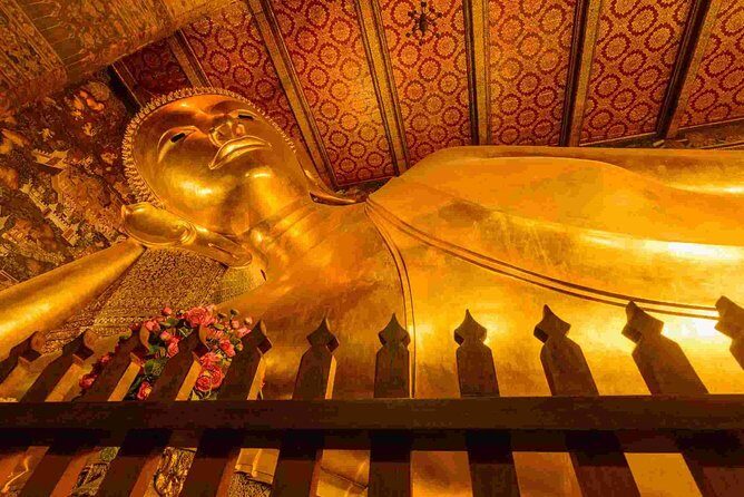 Bangkok Tour by Selfie Expert : FlowerMarket, WatTraimit, WatPho - The Practicalities