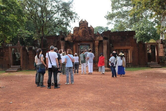 Banteay Srei Secrets Private Tour Include Kbas Spean - Transportation and Comfort