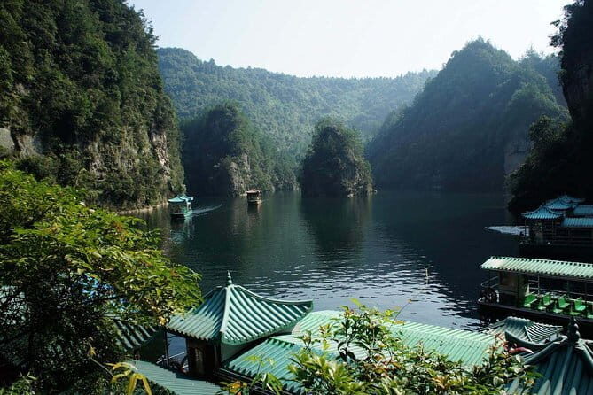 Baofeng Lake Admission Ticket in Zhangjiajie (with Boat Ride) - Who Should Consider This Tour?